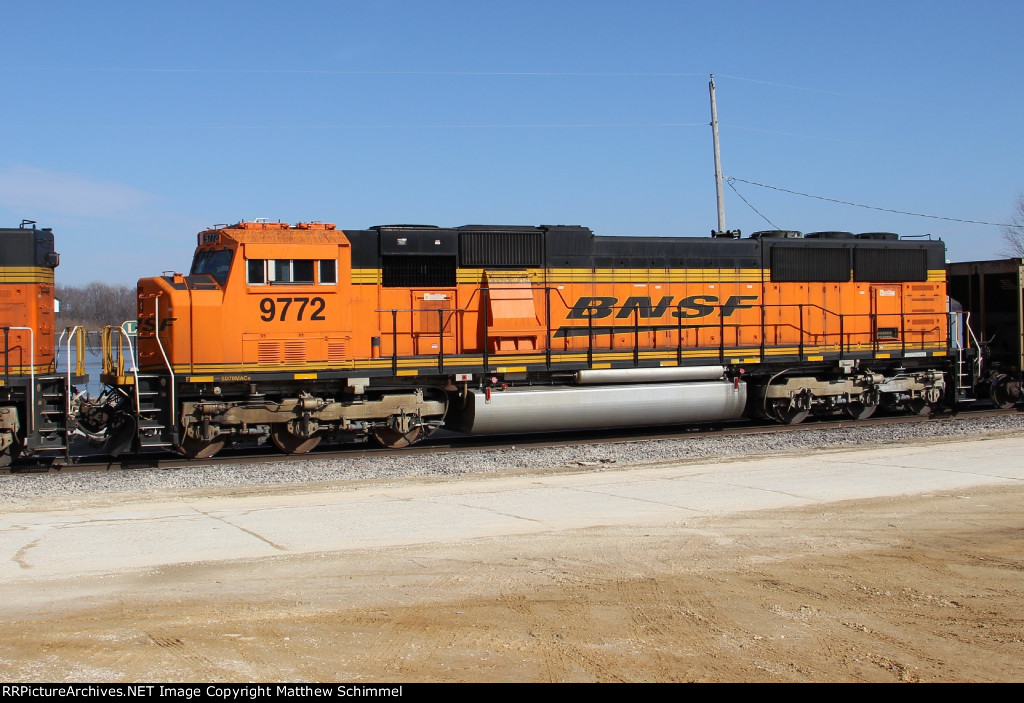 BNSF 9772